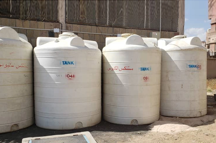 Installation of level sensors and telematics gateways on genset fuel tanks